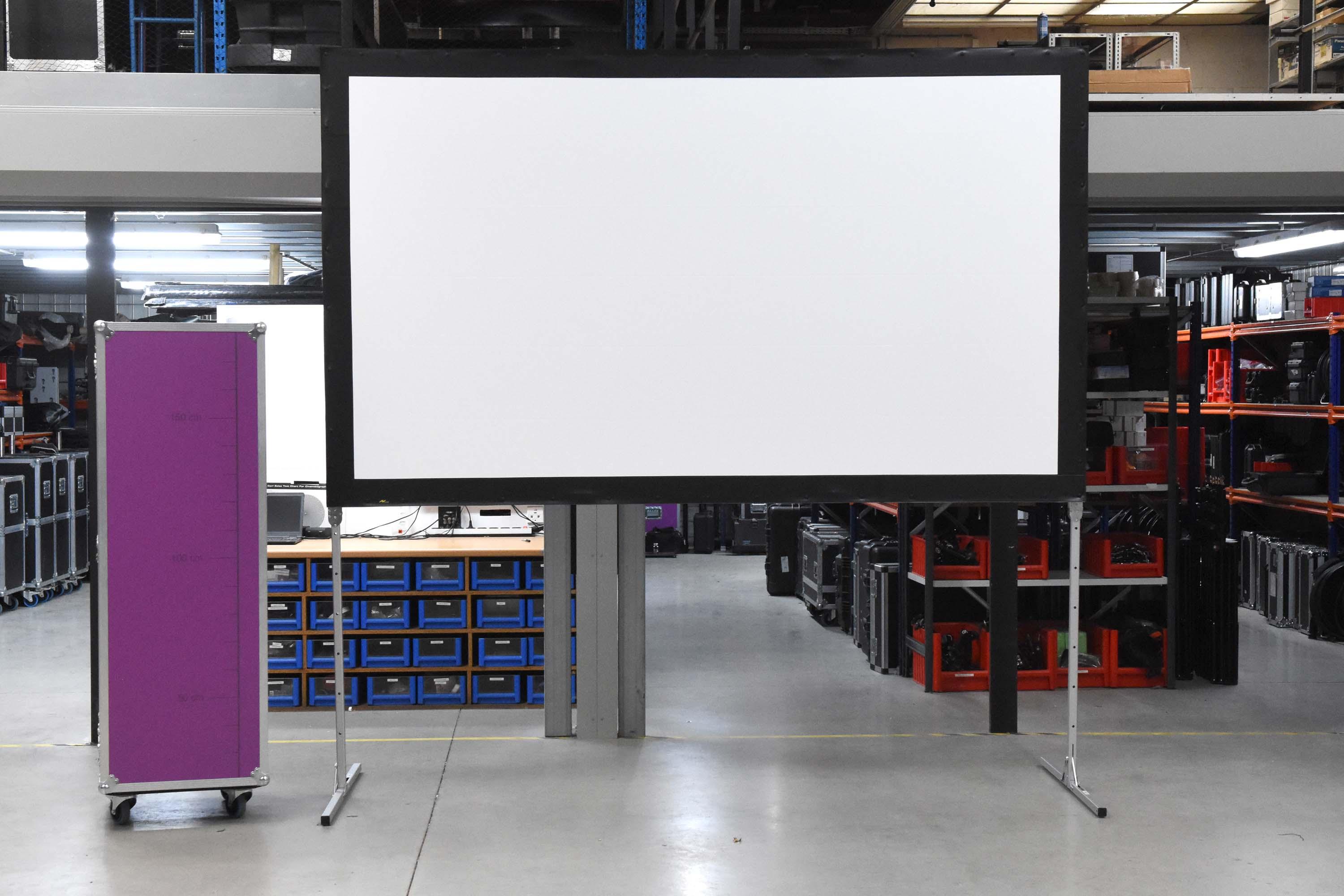 16:9 Projection Screen 286 x 170cm (bruto) for rent at STAKE5.be