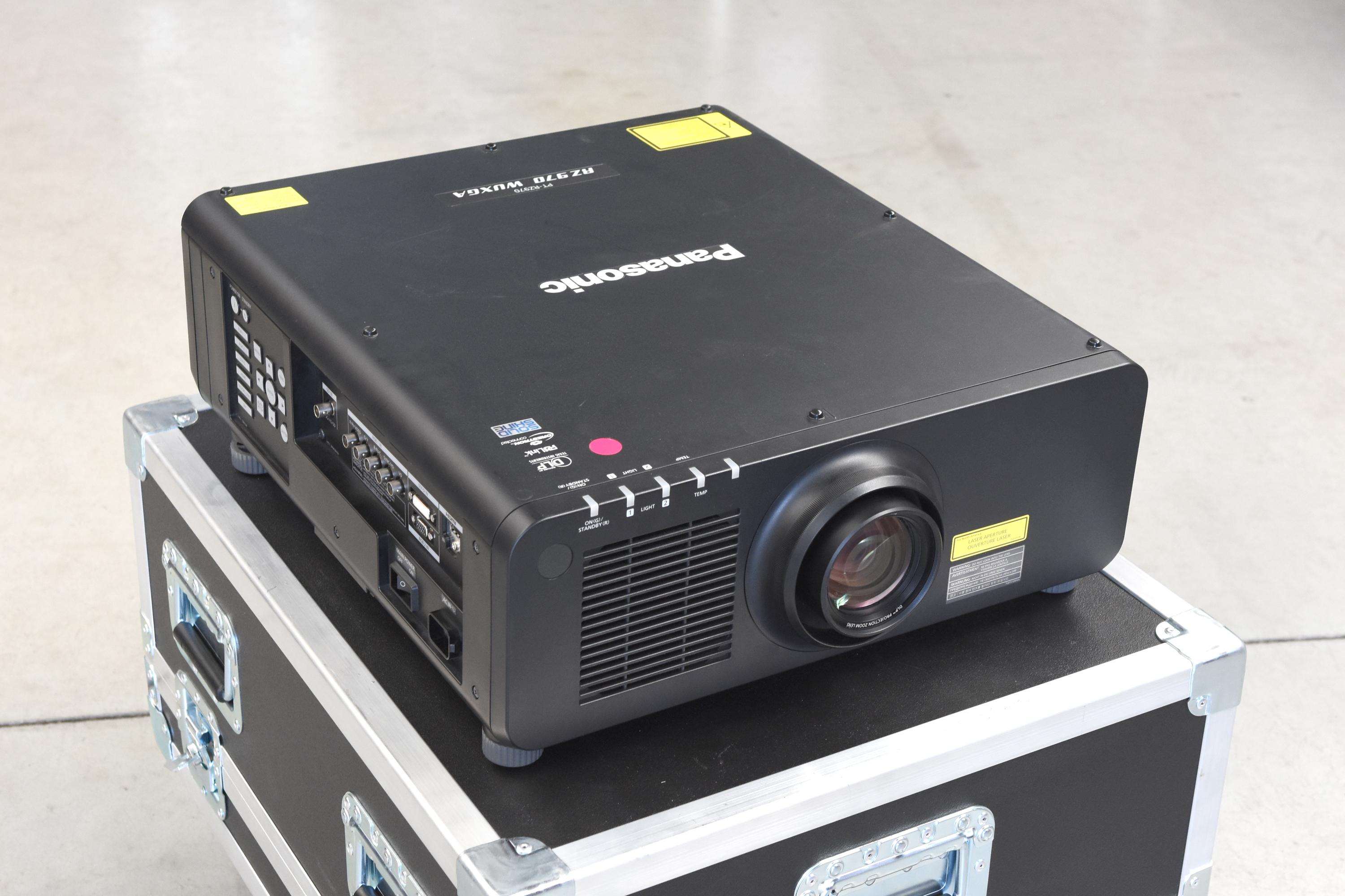 Panasonic PT-RZ970 Projector zonder frame huren bij STAKE5.be