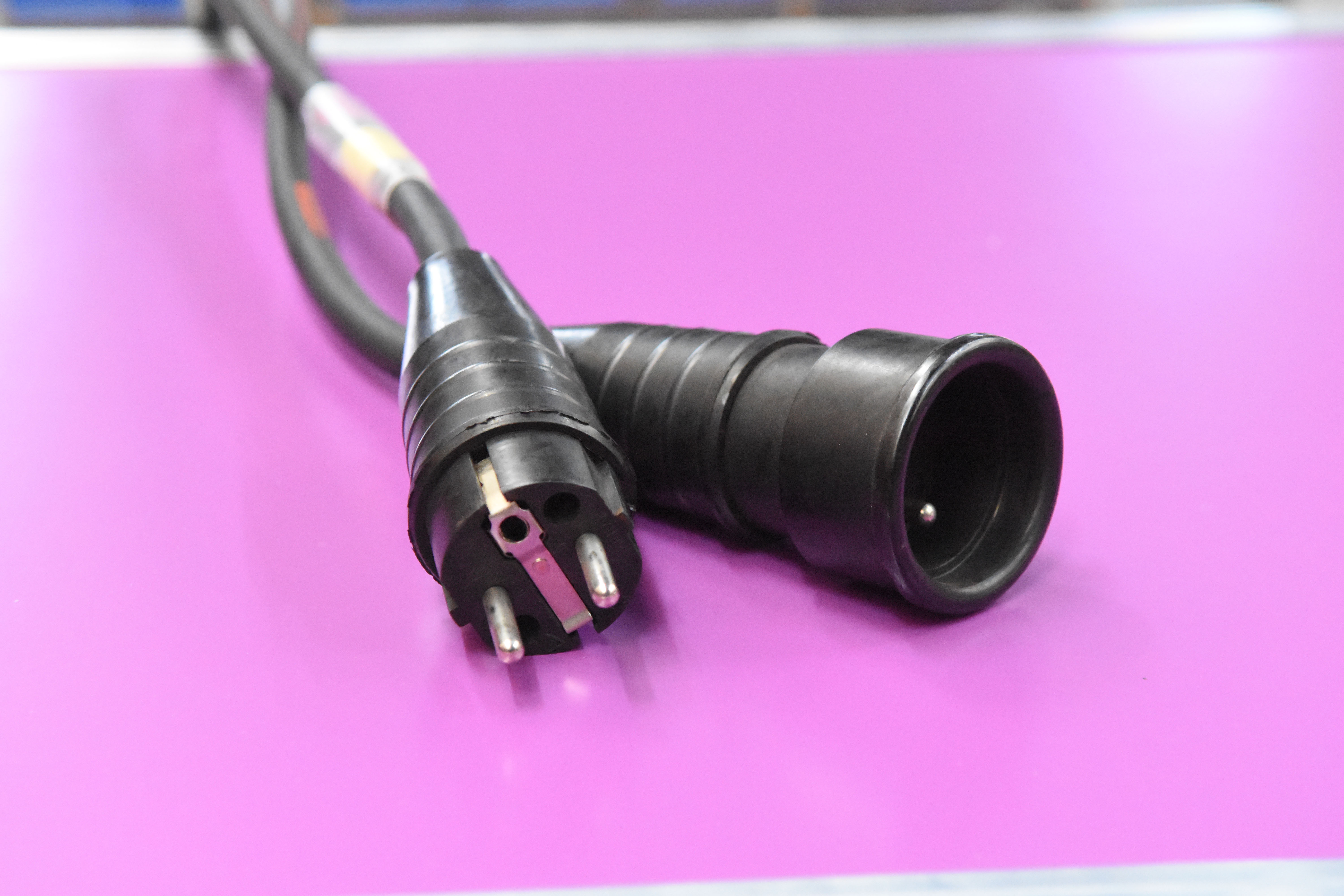 Titanex Schuko kabel 5m huren bij STAKE5.be